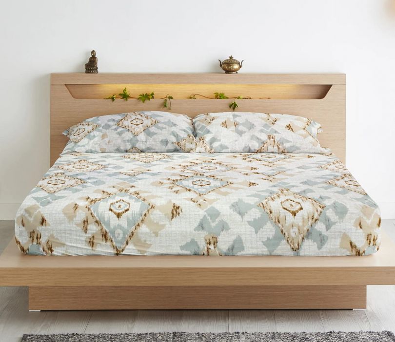 Buy Abstract 210 Tc Cotton King Size Fitted Bedsheet Multicolor